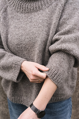 Ravelry: MO sweater pattern by Neringa Ruke