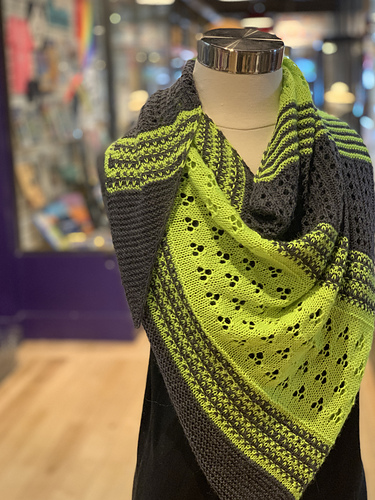 Ravelry: Blooming Texture Shawl pattern by Tina Tse