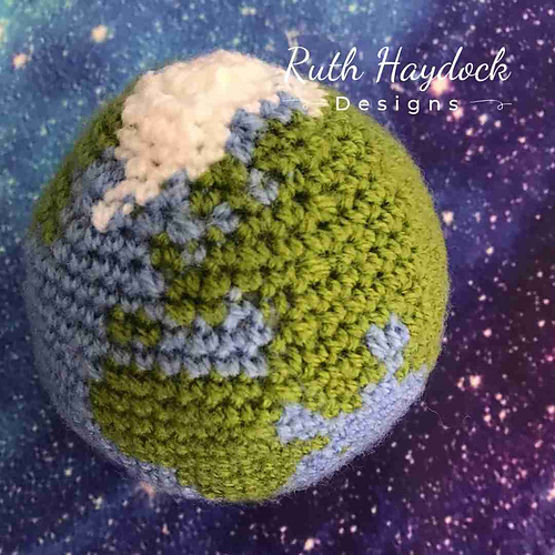 Ravelry: Crochet Globe pattern by Ruth Haydock