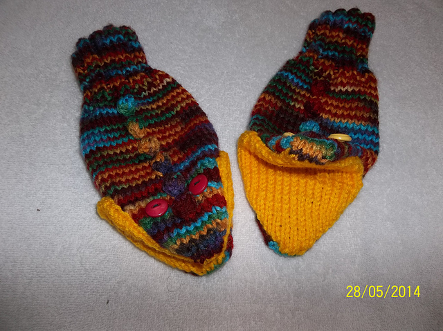 Ravelry: ruthster's Puppet mittens
