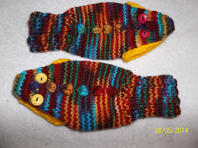 Ravelry: ruthster's Puppet mittens