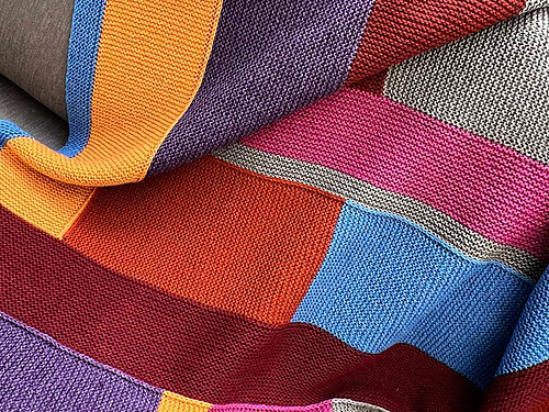 Ravelry: Dreieckstuch United pattern by Safridesign