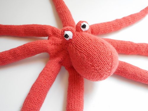 Ravelry: Giant Octopus pattern by Sara Elizabeth Kellner