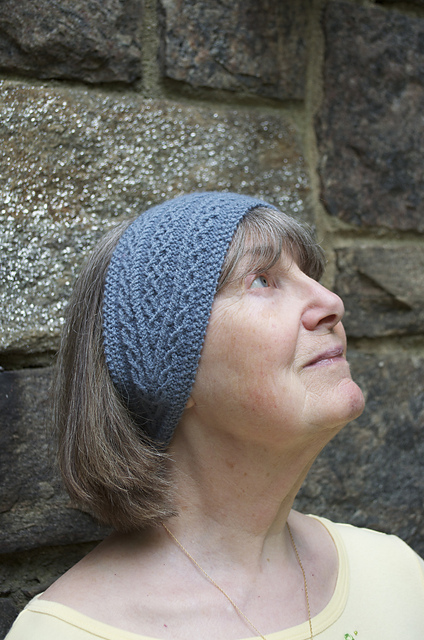 Ravelry: Burning Love Earwarmer pattern by Sarah Solomon – Into the Wool