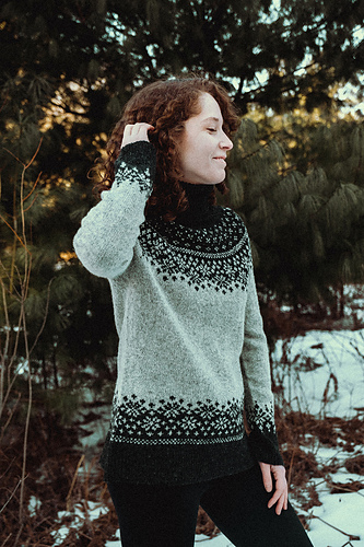 Ravelry: Schneeflocken pattern by Sarah Solomon – Into the Wool