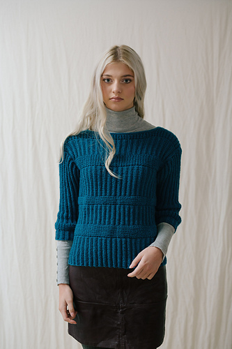Ravelry: Carrie pattern by Sarah Hatton