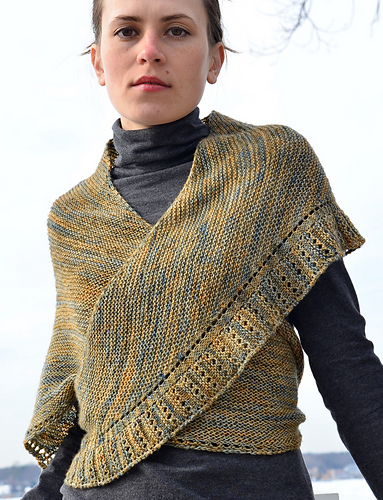 Ravelry: Rippling, a side to side knitted shawl pattern by Sarah Punderson