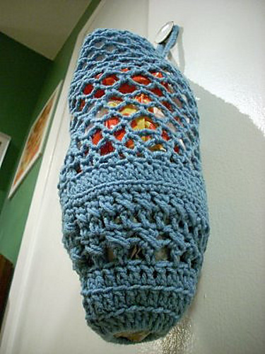 Ravelry: Grocery Bag Dispenser pattern by Drew Emborsky