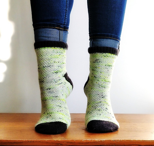 Ravelry: Jules socks pattern by Sari Nordlund