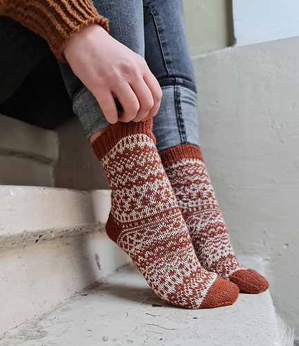 Ravelry: Scandinavian socks pattern by Sari Nordlund