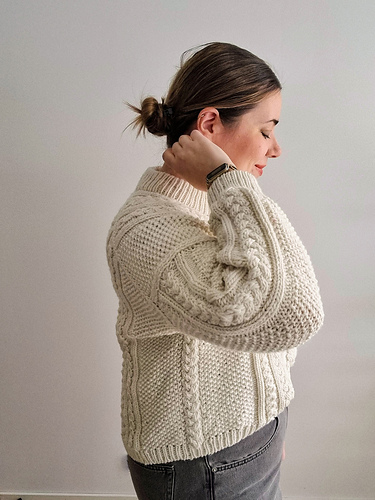 Ravelry: Moonflower pullover pattern by Sari Nordlund