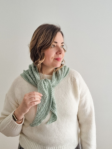 Ravelry: Tiny shells shawl pattern by Sari Nordlund