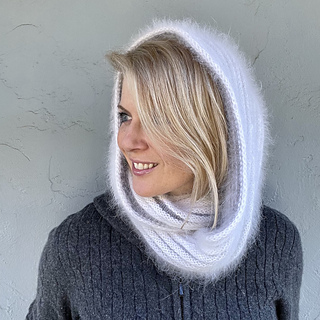 Ravelry: Angora Horizontal Ribbed Cowl (#316) pattern by Atelier Yarns