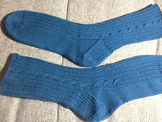 Ravelry: savi's Cable Rib Socks