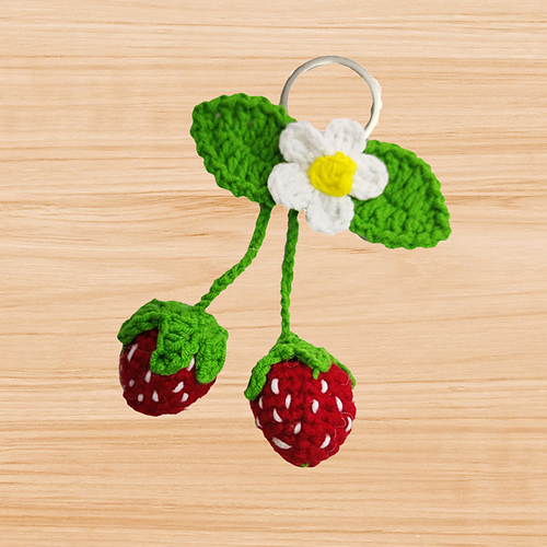 Ravelry: Crochet strawberry keychain pattern by Noha