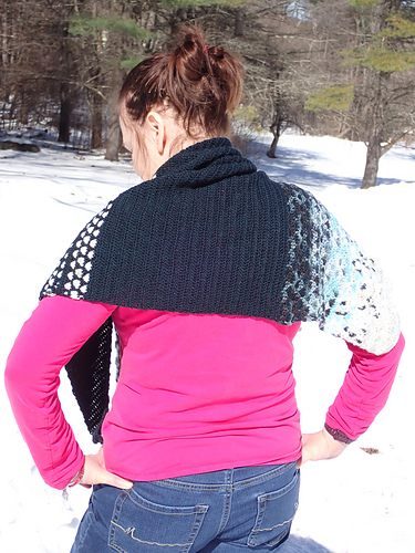 Ravelry: Moonwake Shawl pattern by Rachy Newin