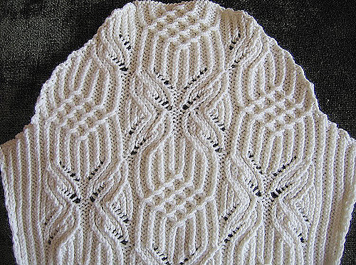 Ravelry: #04 High-neck Pullover pattern by Hitomi Shida (志田 ひとみ)