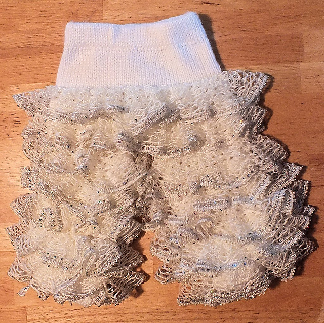 Ravelry: Ruffle Pants pattern by Scarlett Royal