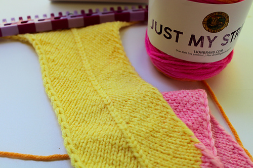 Ravelry: Chevron Arrow Scarf pattern by Scarlett Royale