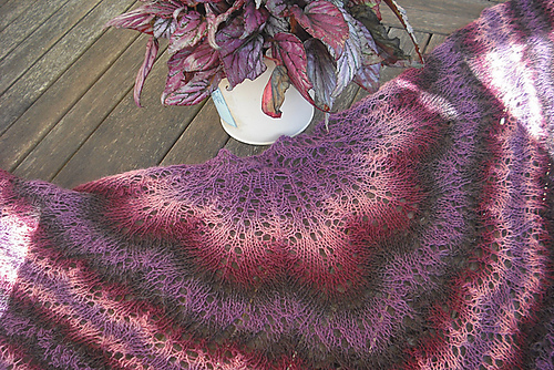 Ravelry: Welcome Shawl pattern by Ela B Hobby
