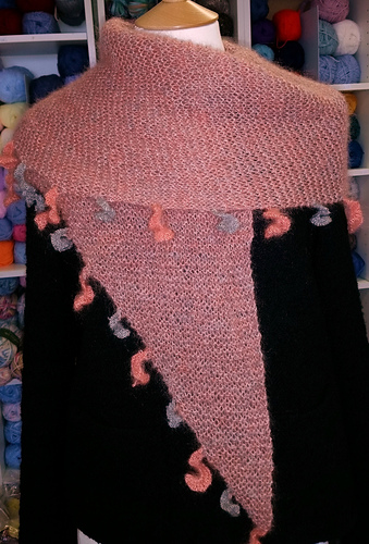 Ravelry: Twizzle and Twirl pattern by Scottish Sampler