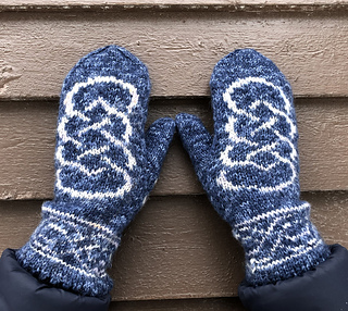 Ravelry: Celtic Mittens pattern by Anette Lindgren