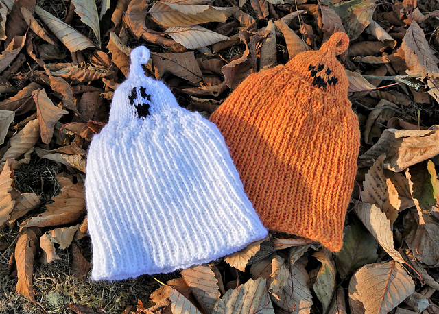 14 FREE Spooky Patterns for Goths and Witches - Coven Crafts