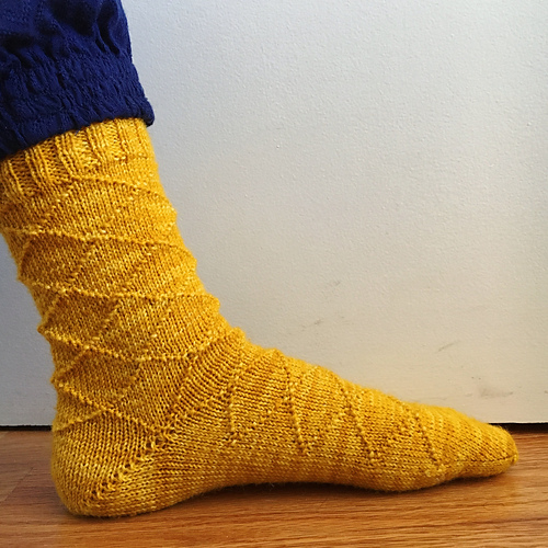 Ravelry: Ausgold Socks pattern by Julia Giordano of Seed & Linen