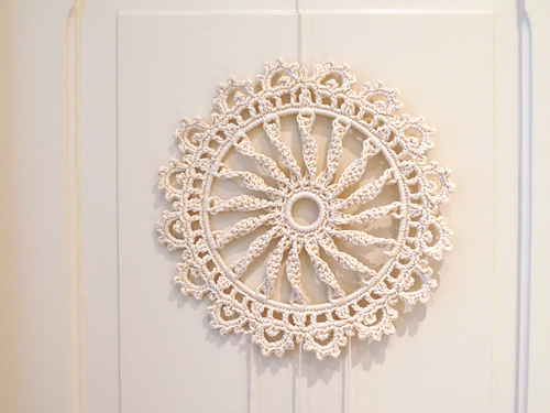 Ravelry: Macrame Inspired Sunwheel Dreamcatcher pattern by Selyn Birnbaum