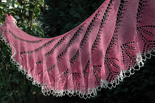 Ravelry: Begonia Swirl pattern by Carfield Ma