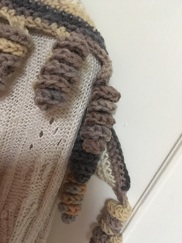 Ravelry: Pine Cones Scarf pattern by Serena Glynn