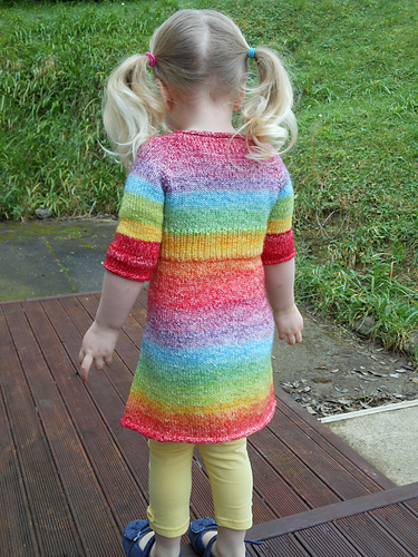 Ravelry: Maggie pattern by Sarah Ronchetti