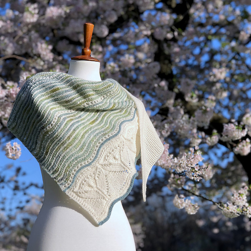 Ravelry: Nine Blossoms pattern by Jennifer Weissman