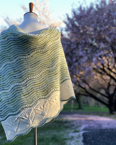 Ravelry: Nine Blossoms pattern by Jennifer Weissman