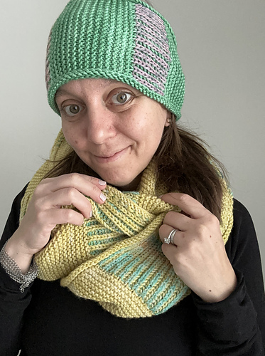 Ravelry: Core Memory Cowl pattern by Shana S. Cohen