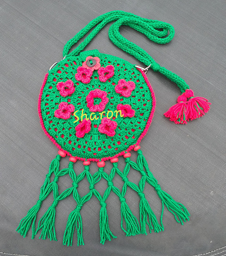 Ravelry: Poppy Meadow Bag pattern by Sue Stapleton