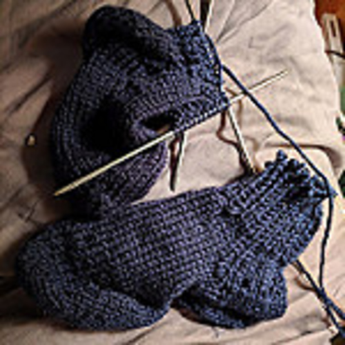 Ravelry: Beginners Toe Up Magic Loop Socks pattern by Sarah Pie