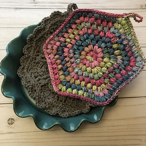 Ravelry: Puff Stitch Trivet pattern by Kozy Komforts