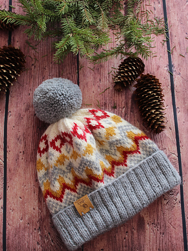 Ravelry: Red October Hat pattern by EVVASH