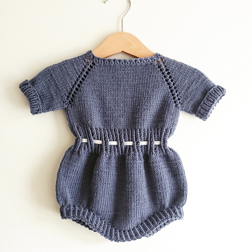 Ravelry: Vriompeisen Lekedrakt/TopDown Playsuit pattern by Jane Josten
