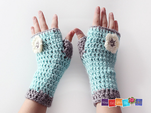 Ravelry: fingerless mittens for kids pattern by Shikma Benmelech