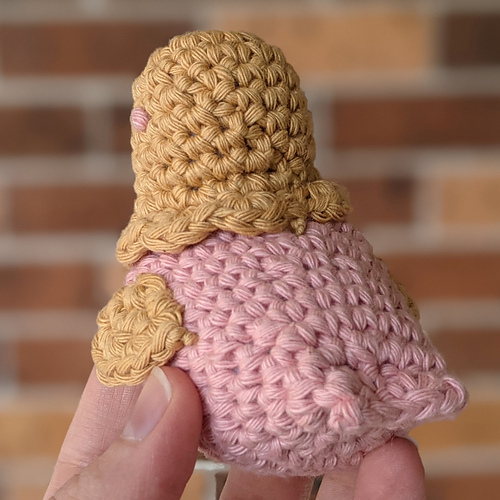 Ravelry: Small Chicken Plushie pattern by Sarah Shiny Kelly