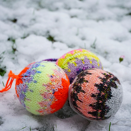 Ravelry: The Fab Ball pattern by shinysuperhero