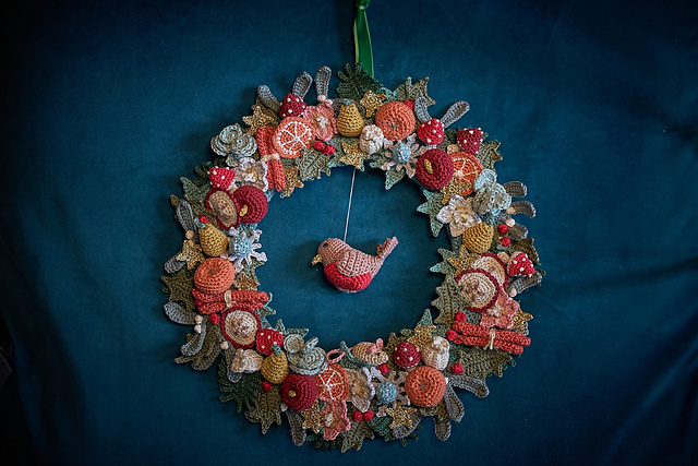 Ravelry: 2019 Advent Wreath pattern by Kate Eastwood