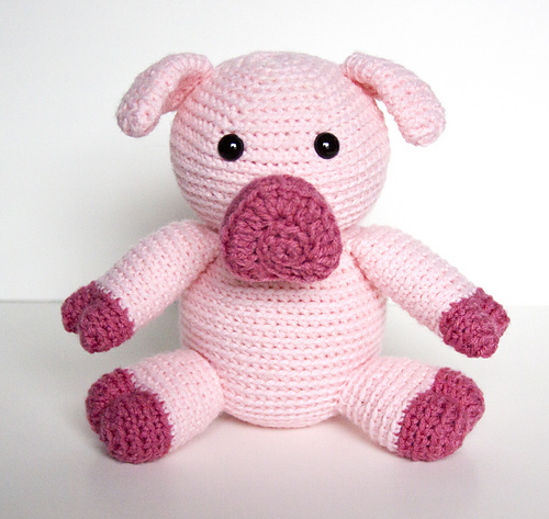 Ravelry: Phoebe the Pig pattern by Adriana Aguirre