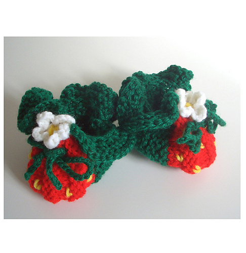 Ravelry: BERRY MELON baby booties *Beginner Special* pattern by KNIT n PLAY