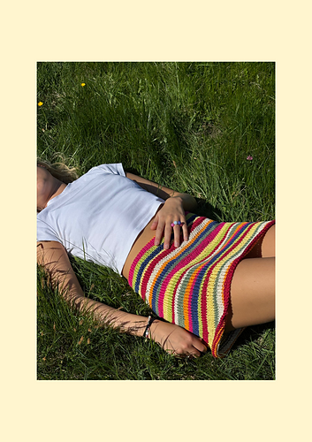 Ravelry: Ziggy Stardust Skirt pattern by Marie Voigt (shygirlsknit)