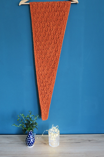 Ravelry: Glowing Ember Shawl pattern by Karolina Wesolek