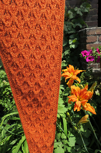 Ravelry: Glowing Ember Shawl pattern by Karolina Wesolek