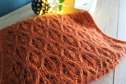 Ravelry: Glowing Ember Shawl pattern by Karolina Wesolek